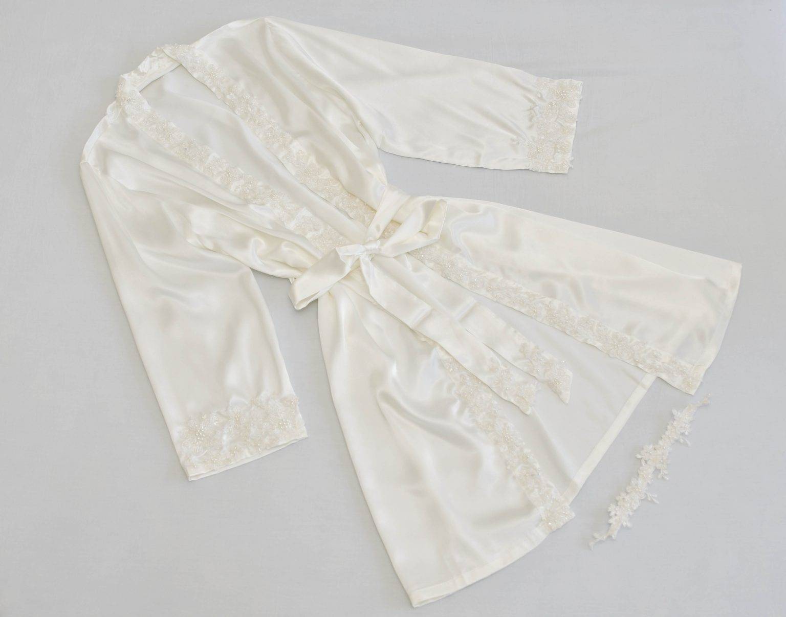 Wedding & Bridal Robes | Bridesmaid Robes | Getting Weddy